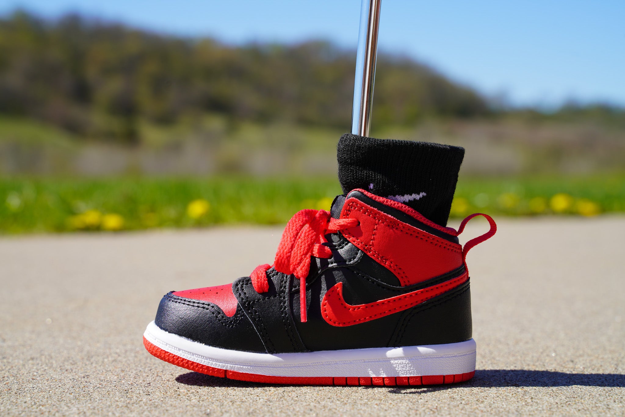 Jordan 1 Mid [FIRE RED] Standing Sneaker Putter Cover – SneakerPutt